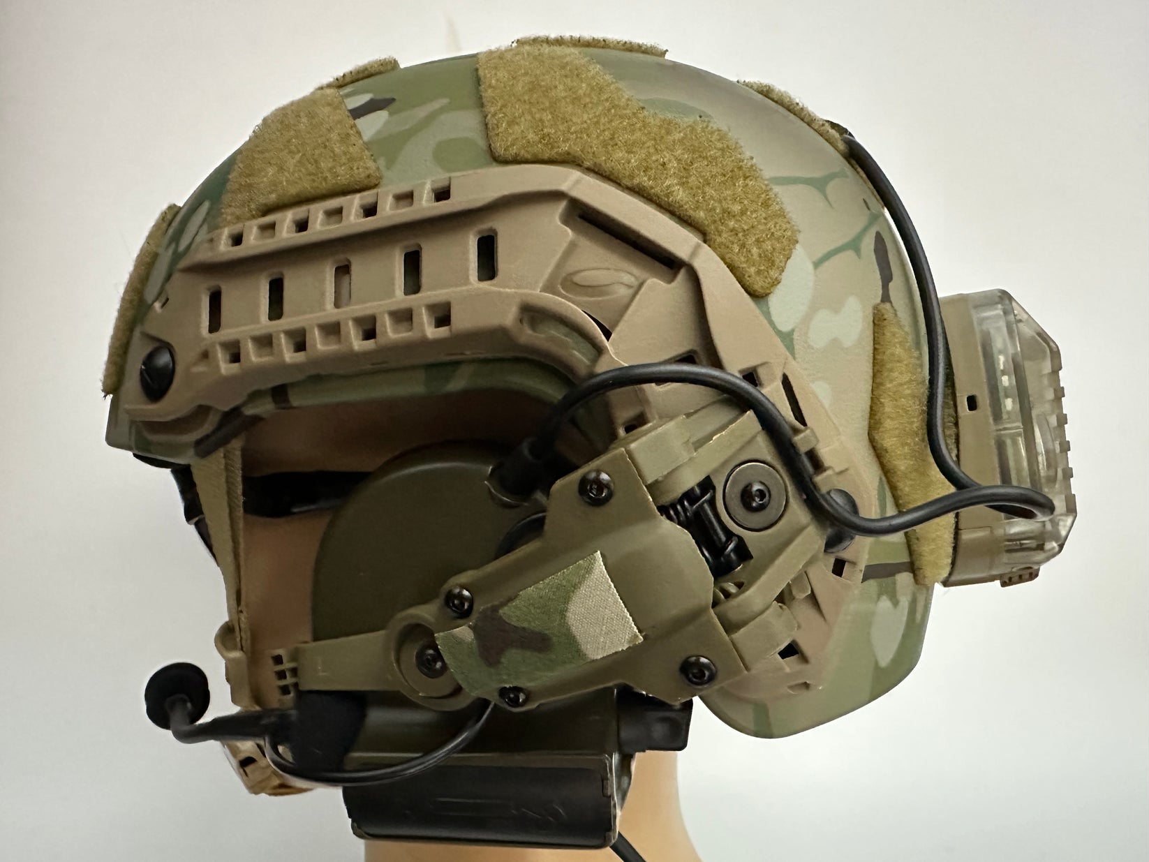 Super high cut Fast Helmet with claw mounted Comtac headset – HIG OPERATOR
